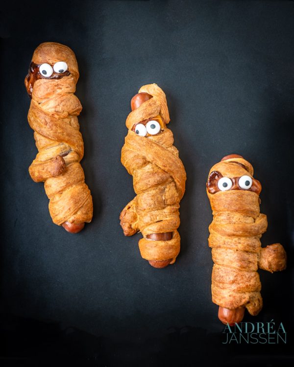Puff pastry sausage mummies - By Andrea Janssen