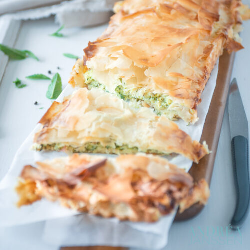 Greek buffet: 9 recipes and time table