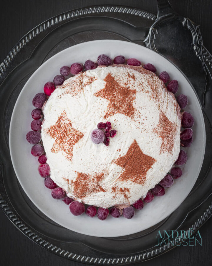 Christmas ice cream bombe - By Andrea Janssen