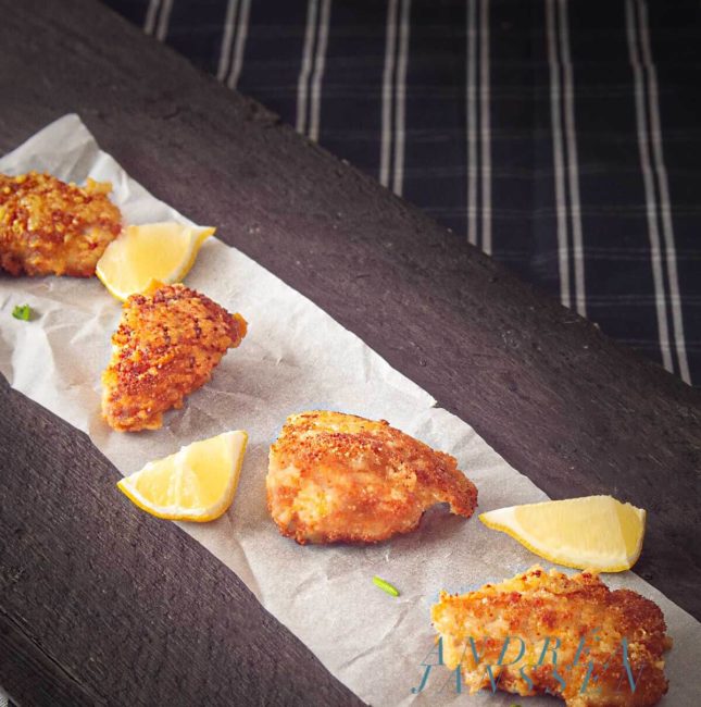Crispy chicken nuggets with Parmesan cheese - By Andrea Janssen