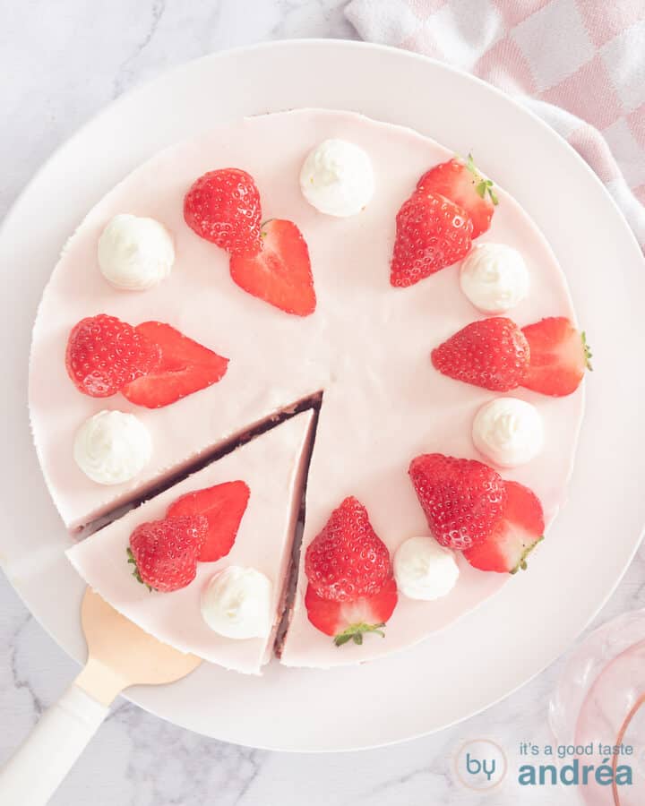 Strawberry Quark Cheesecake - By Andrea Janssen